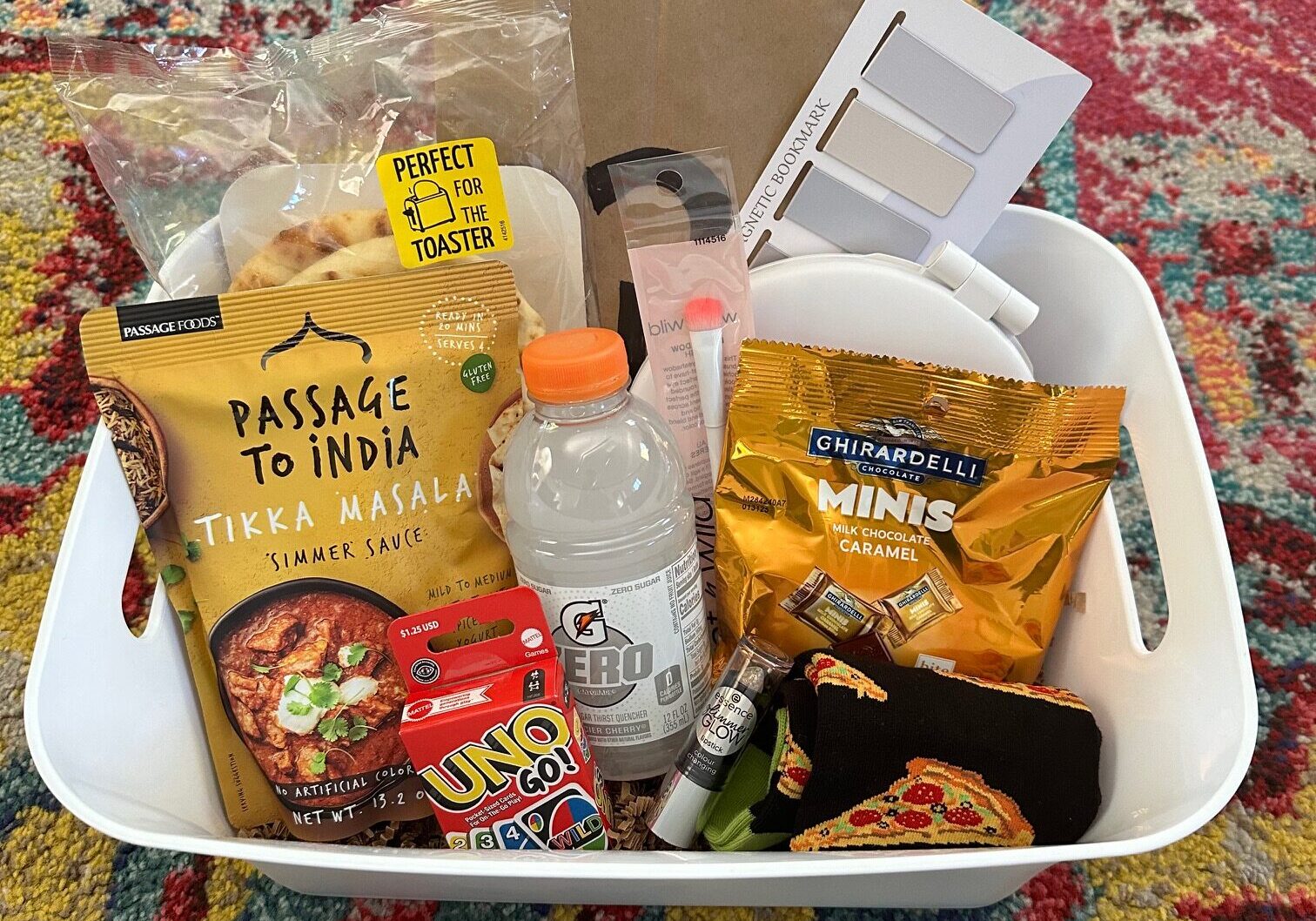 It's a favorite things party, but with books! How to host a book basket ...