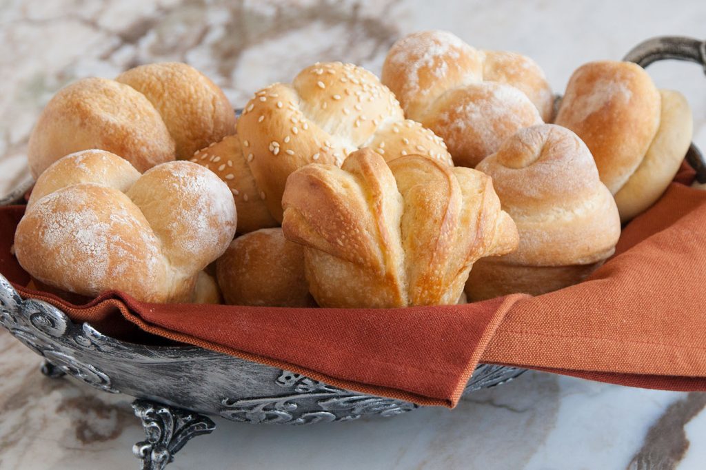 Dress up the dinner table with shaped rolls! 5 you can make with pre ...
