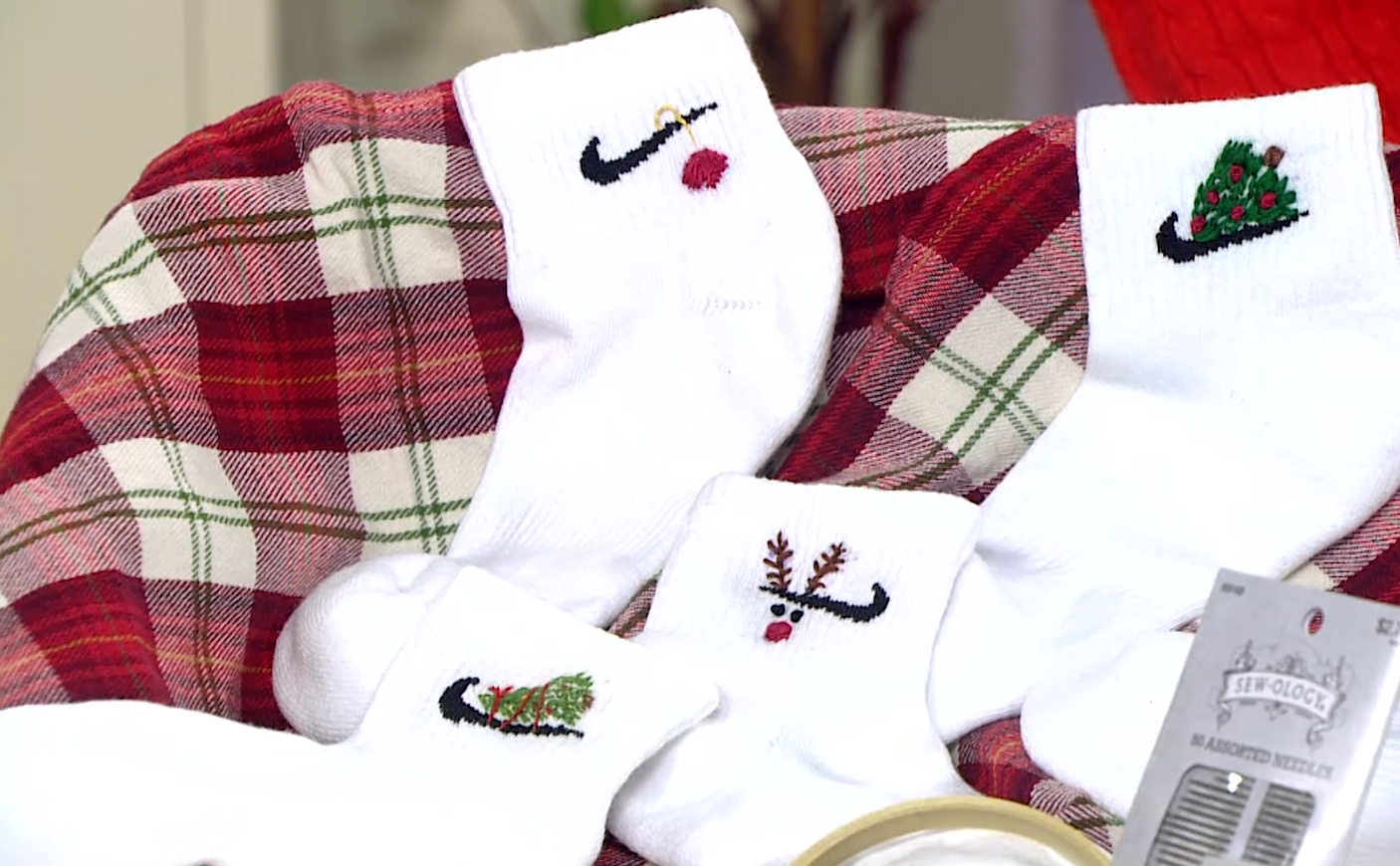 Add a little Christmas embroidery to Nike socks! Here's the beginner ...