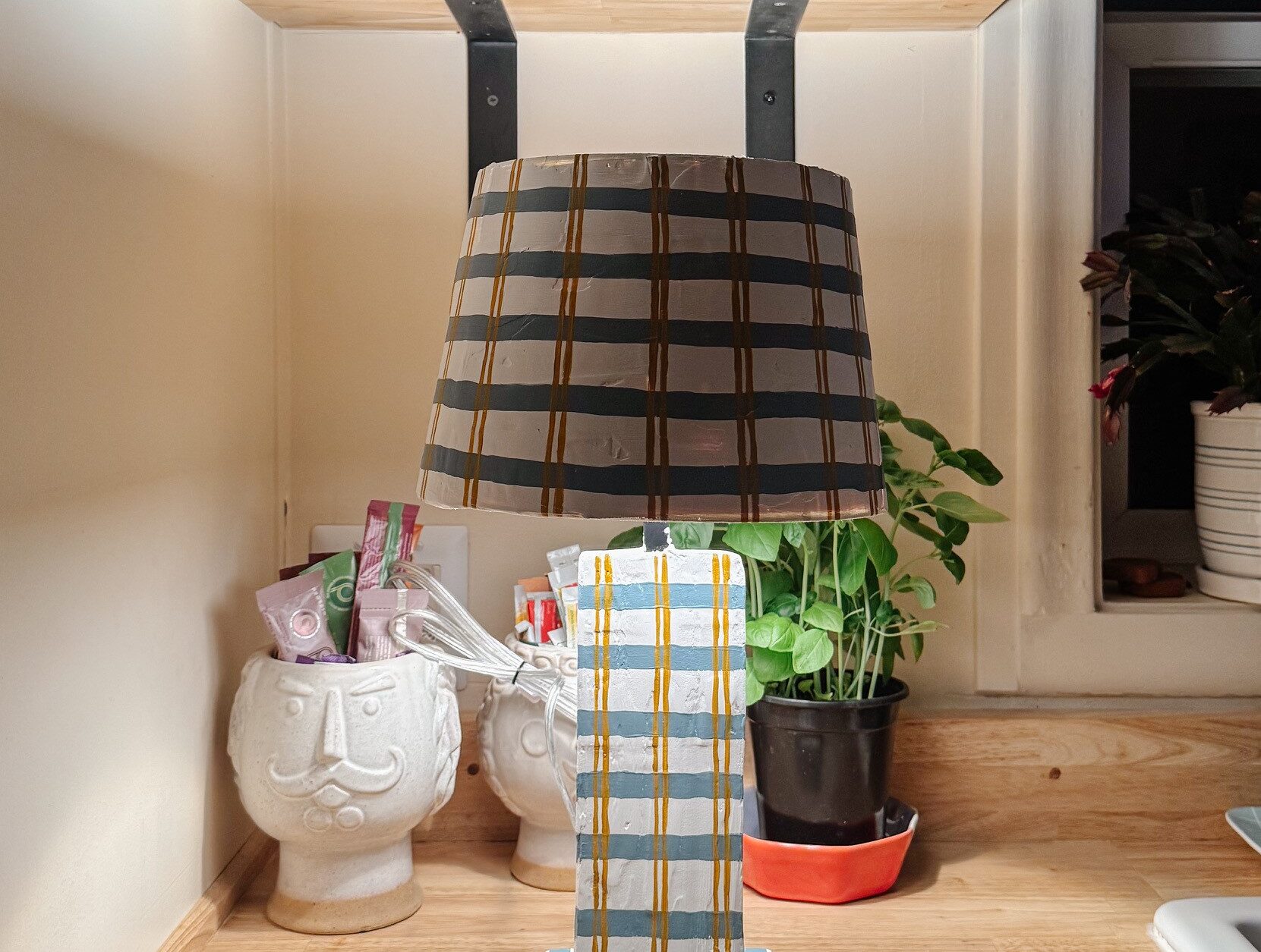 DIY an Expensive-Looking Paper Mâché Lamp With Your Kindergarten Craft ...
