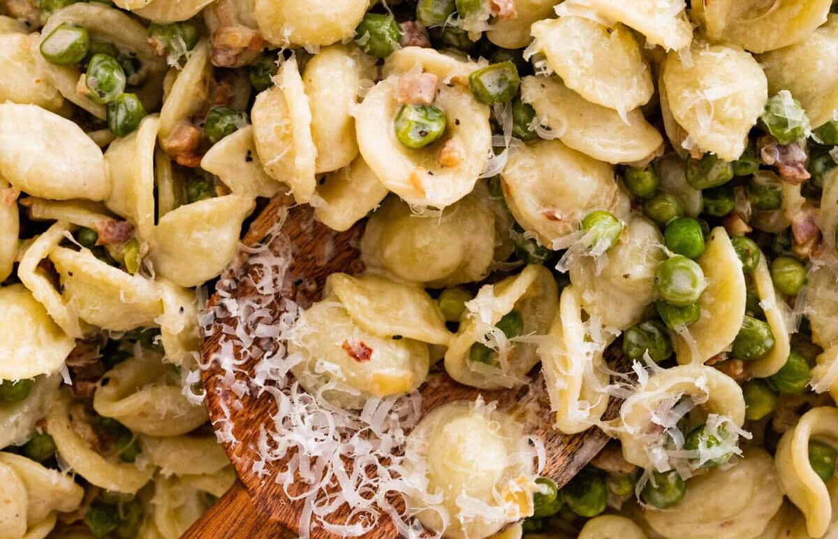 20-Minute Creamy Pancetta Pasta With Peas - Studio 5