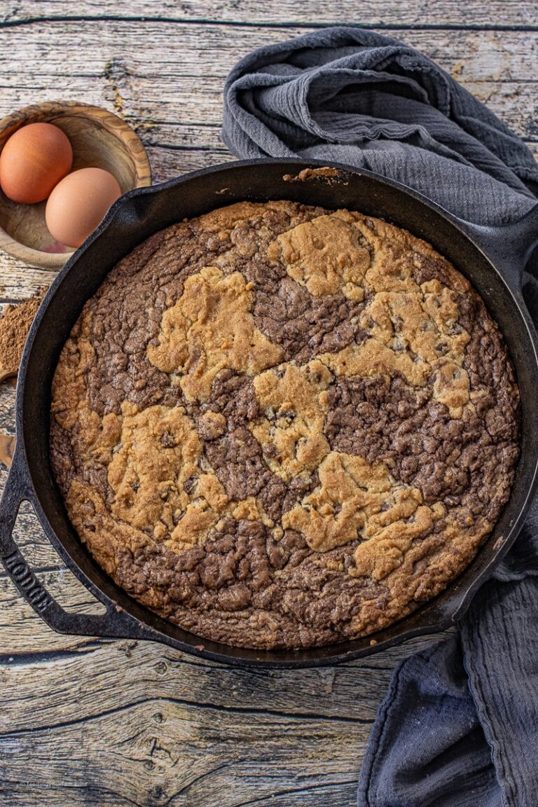 3 Giant Skillet Cookie Recipes You'll Want to Dig in to Right Out of ...