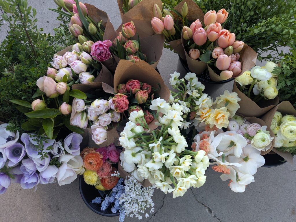 Shop Local Blooms: How to find fresh flowers & arrange them like a pro