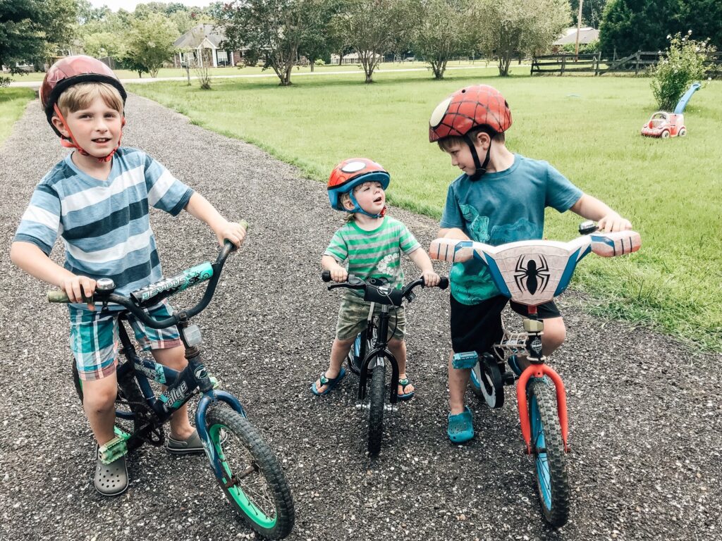 5 Simple, Screen-Free Summer Activities for a Nostalgic '90s Summer